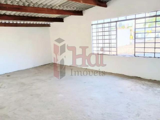 Aluga se Prédio Comercial com 698m² na Água Rasa? Mooca