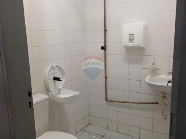 Aluga se prédio comercial em Casa Forte