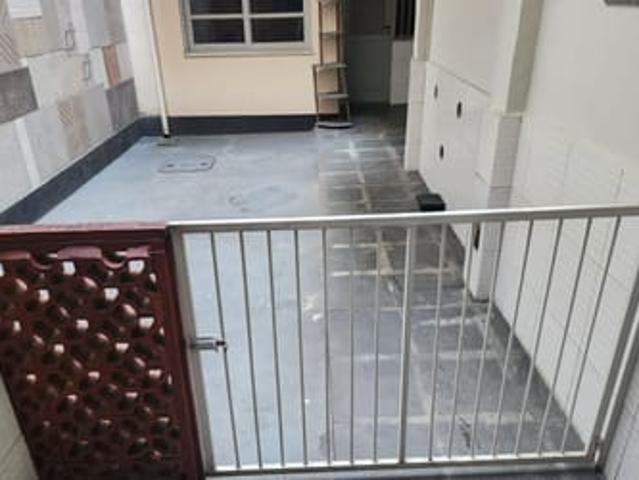 Aluga se quarto em apartamento térreo na Tijuca