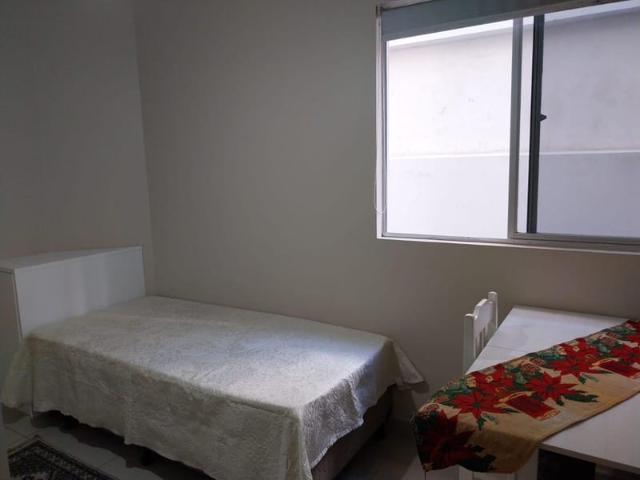 Aluga se QUARTO individual para Mulher Prédio Centro Floripa