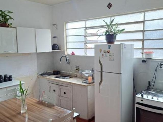 Alugar quarto em apartamento 750 água e luz incluso