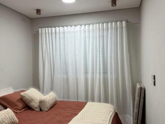alugo 1 quarto e uma suite