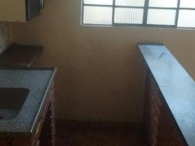 Alugo 2 comodos inteiros + anexo fácil acesso Metreo e Trem