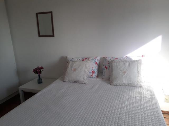 Alugo Um quarto
