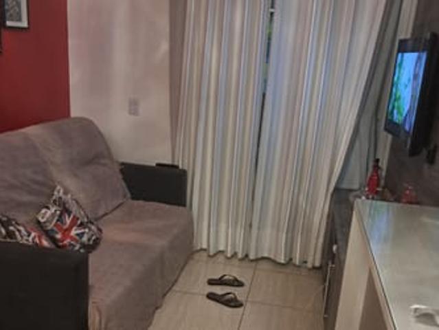 alugo um quarto para mulheres contato