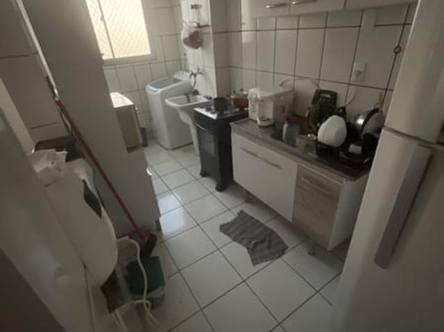 Alugo um quarto/apartamento para dividir o aluguel