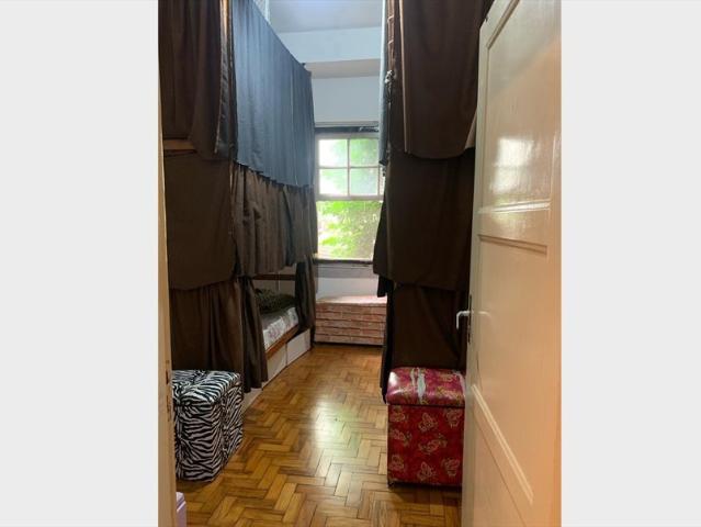 ALUGO VAGA FEMININA EM QUARTO COMPATILHADO EM PINHEIROS 600 REAIS