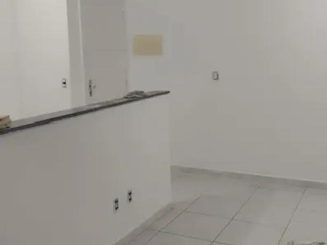 Alugo Apartamento 2/4 no Residencial Salvador Jardim das Margaridas Norte