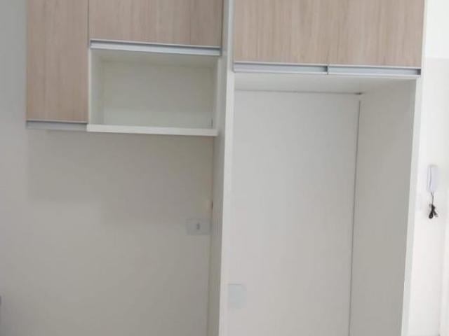Alugo apartamento de 2 quartos, sendo 1 suíte, sala ampla, 2 banheiros, 1 vaga de garagem e 49,00 m2