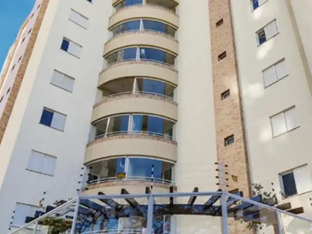 ALUGO Apartamento no Centro de Cascavel próximo ao Super Muffato e Avenida Brasil