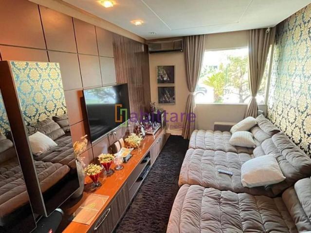 Alugo casa no Condomínio Golden Green de 600m² 6 suítes Olho D´agua mobiliada