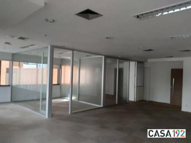 Alugo Conjunto Comercial na Berrini