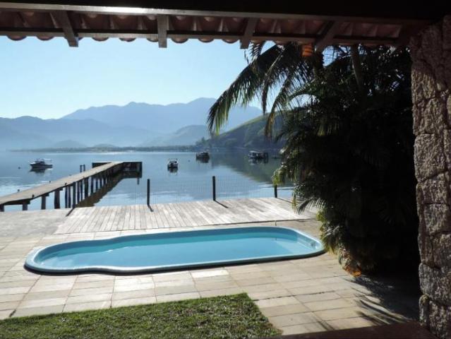 ALUGO fixo ou temporada imóvel frente para o mar com Piscina, sauna, Pier e deck em Angra dos Reis RJ