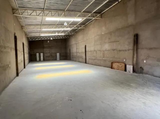 Alugo GalpÃ£o No SÃ£o CristÃ³vÃ£o, 300mÂ² e 6m Altura