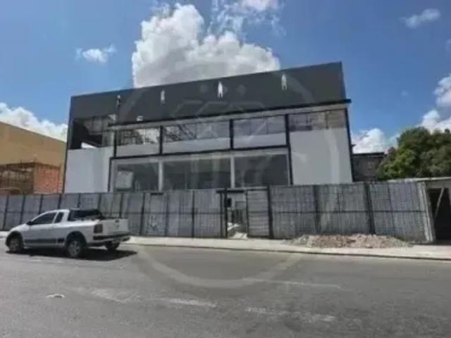 Alugo grande prédio na av. Grande circular, tancredo neves