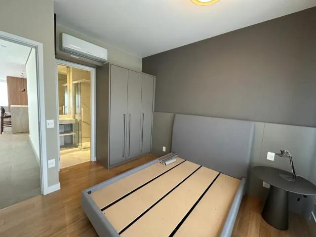 Alugo lindo apto mobiliado com 2 suites e 2, vaga de garagem. Novissimo 1ª locação
