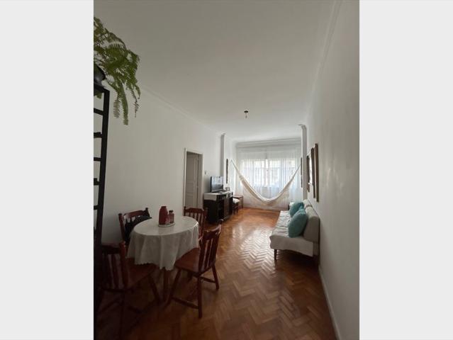 Alugo quarto