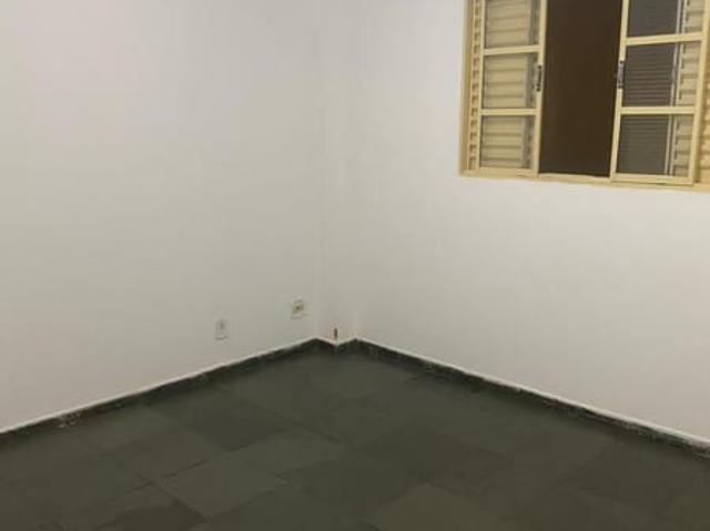 Alugo Quarto