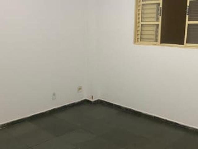 Alugo Quarto