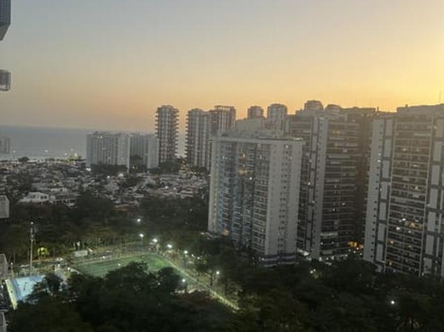 Alugo quarto Barra da Tijuca