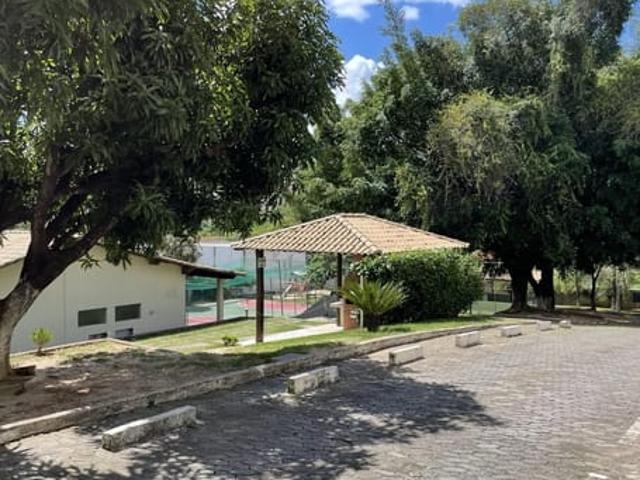 Alugo quarto em apartamento