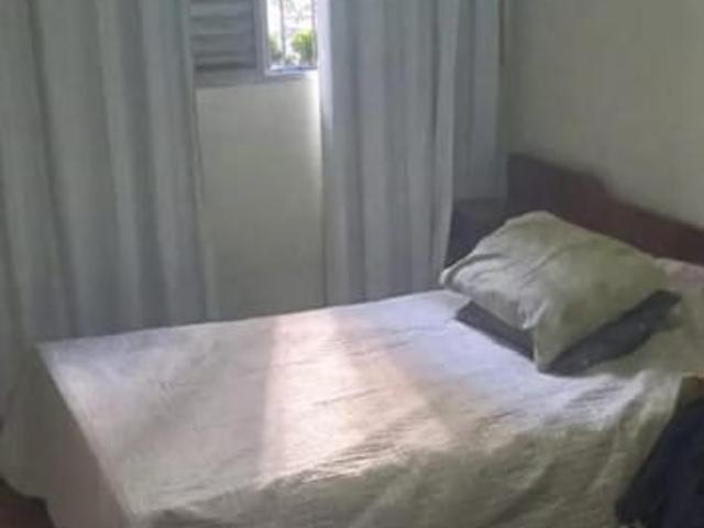 Alugo Quarto espaçoso para homens