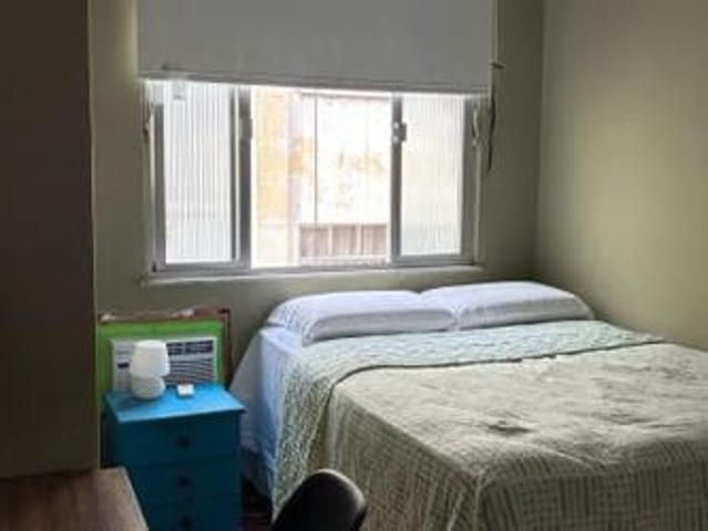 Alugo quarto Fonseca