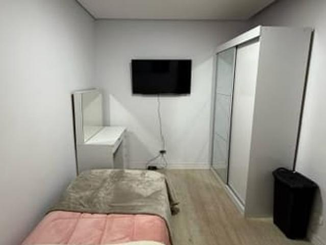 Alugo quarto individual