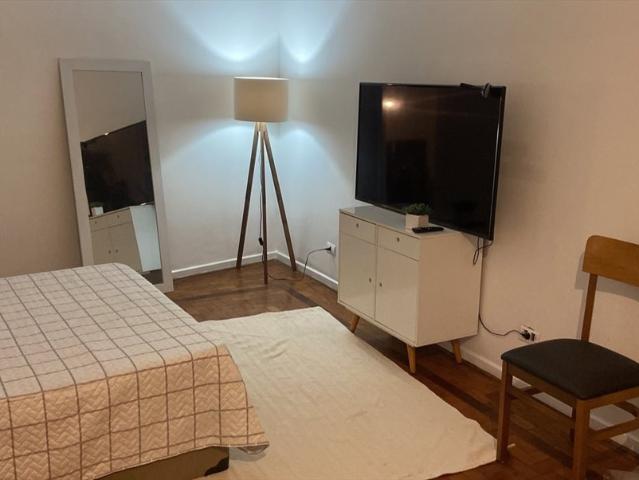 Alugo quarto individual