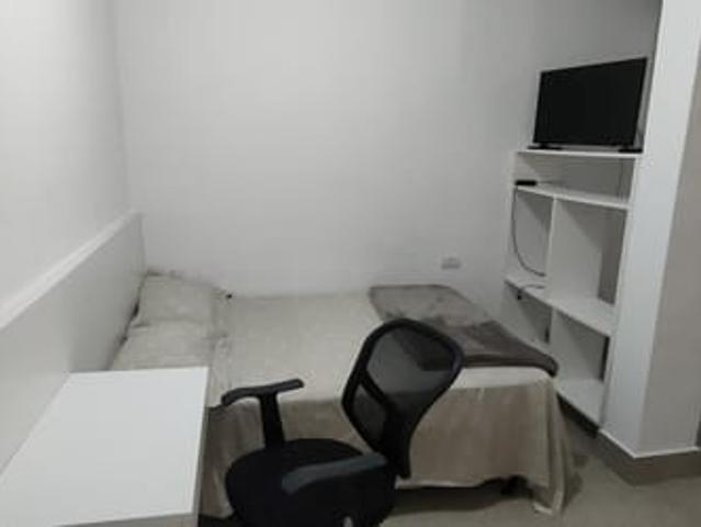 Alugo quarto individual