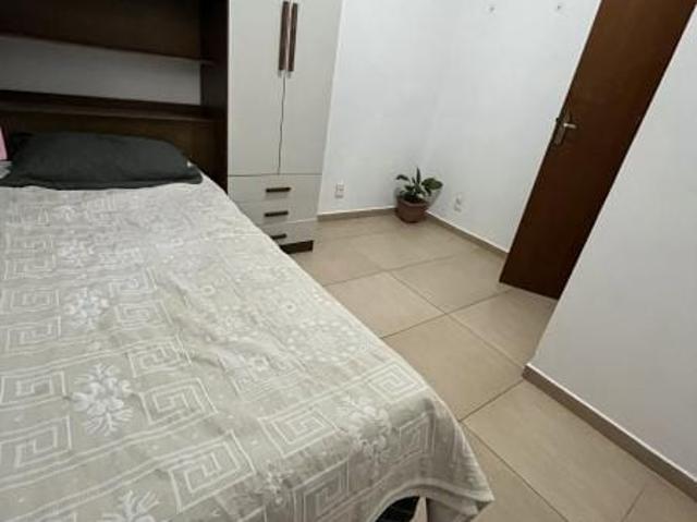 Alugo quarto individual