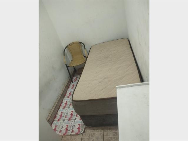 Alugo quarto individual com chave