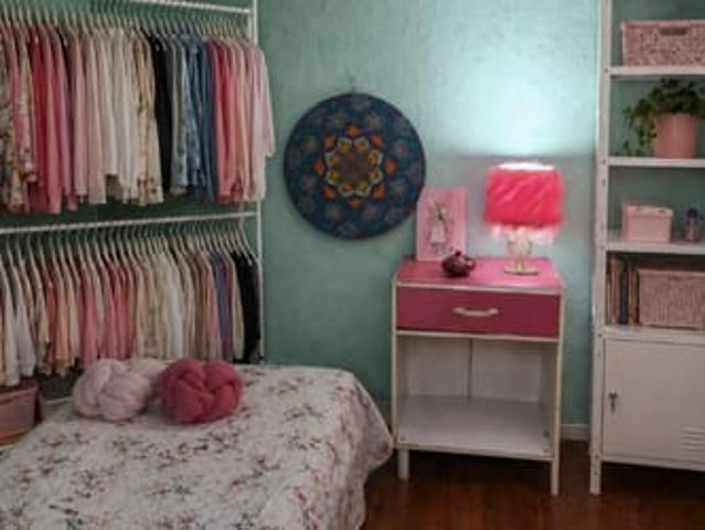 Alugo quarto individual para mulheres