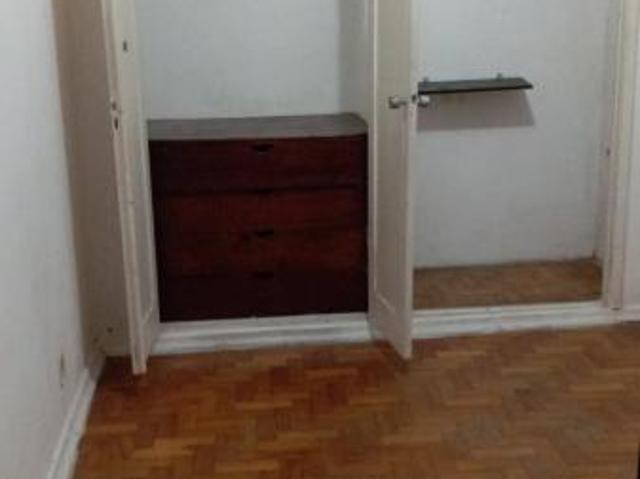 Alugo quarto individual sem home office