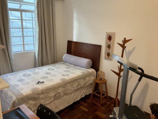 Alugo quarto mobiliado para mulher no São Pedro