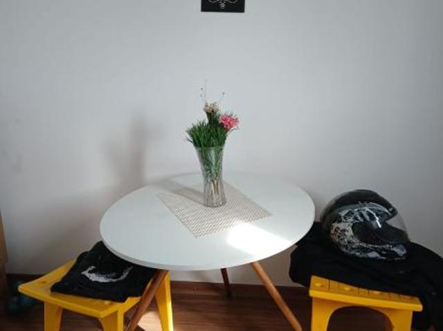 Alugo quarto mobiliados