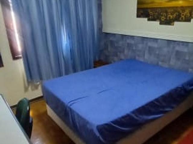 Alugo quarto no Centro para Moças