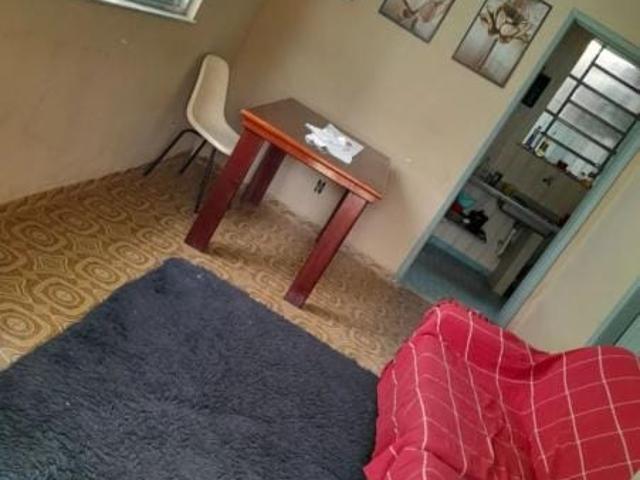 Alugo quarto no bairro Maria da Graça