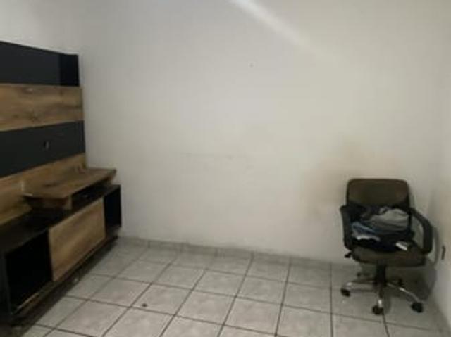 Alugo quarto na regiao do PARI