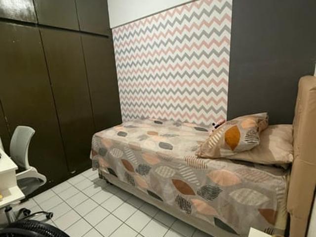 alugo quarto somente para meninas