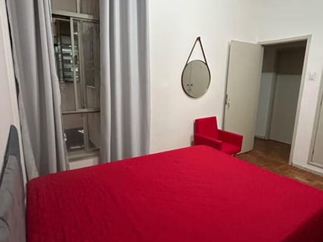 Alugo quarto para moças R$1350,0