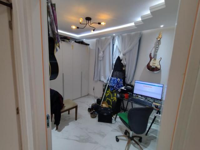 Alugo quarto para SOLTEIRAS