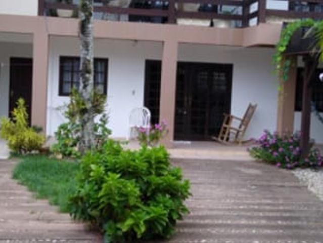 Alugo quarto Praia do Campeche