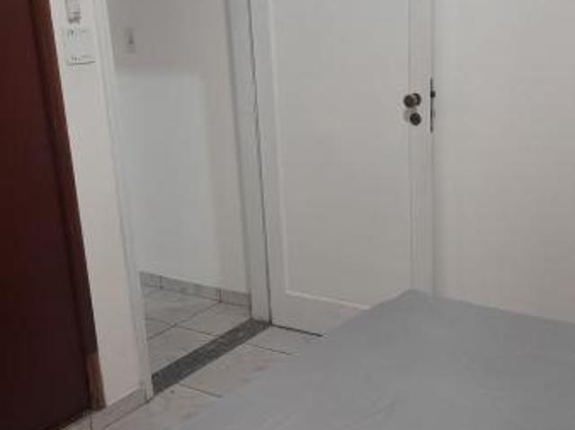 Alugo quartos somente para homens em Santo Amaro