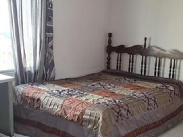 Alugo Suíte na Cobertura do Apartamento