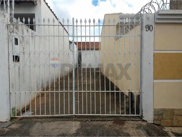 Alugue Casa: 3 Quartos em Vila Tupã Mirim I!