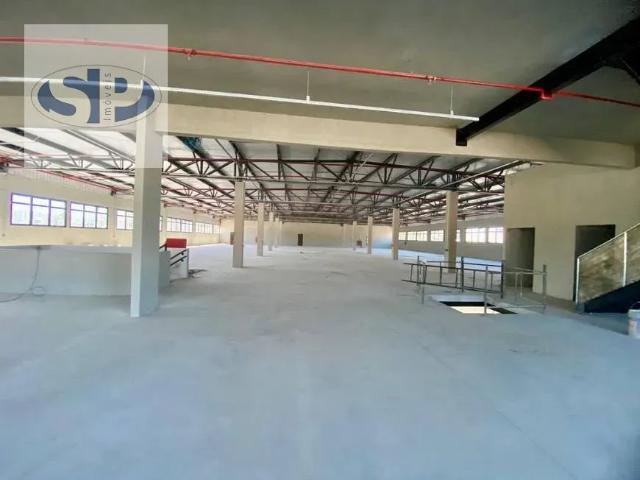 Alugue Galpão com 28 Vagas e com 4.571M² em Lapa de Baixo por R$ 182.840,00. Imóvel Comercial em São