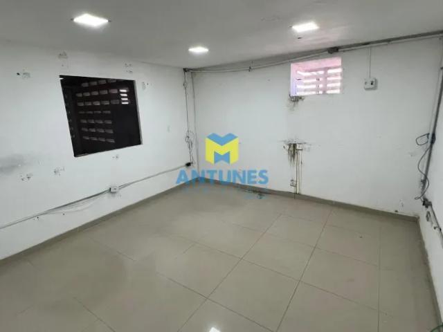 Alugue galpão em Boa viagem, com 1.477,98m². Próximo ao Aeroporto e Setúbal