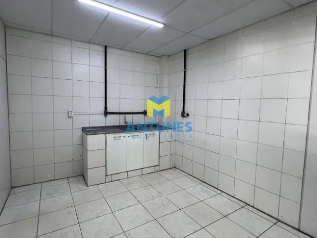 Alugue Galpão em Condomínio próximo da Imbiribeira e Aeroporto, com 2.400m² Doca e Patio