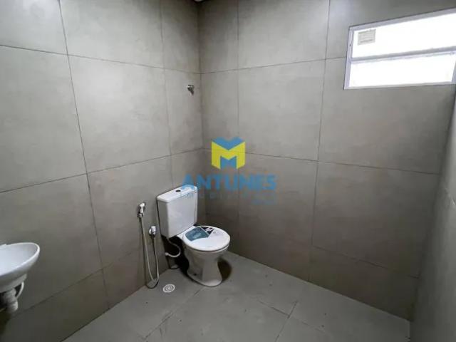 Alugue em Piedade na Av. Ayrton Senna, Galpão do tipo Loja com 200m², e estacionamento